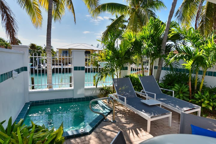 Villa 7027 With Spa Pool: Village At Hawks Cay - Duck Key, FL
