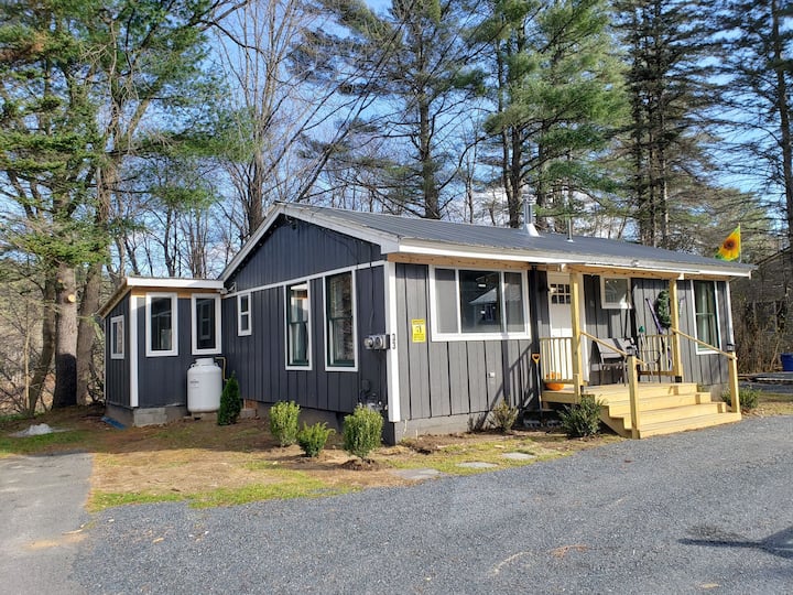 New Okemo Mt View Home Near Town & Slopes - Ludlow, VT