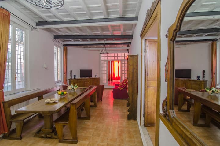 Charming & Historical In The Heart Of Trastevere - Rome