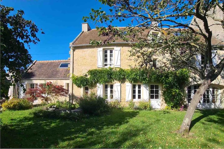 Campagne à La Plage. A Cottage Next To The Beach. - Lion-sur-Mer