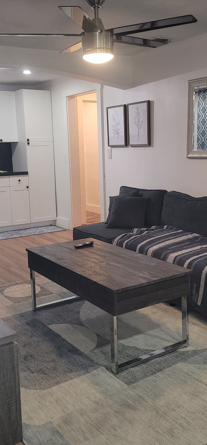 Quiet Area - Hollywood, FL