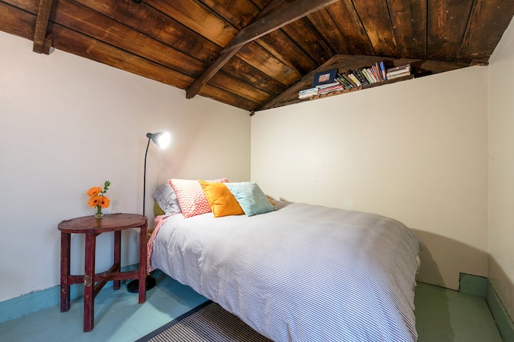 North Oakland Private Stand-alone Garden Glamping! - Emeryville, CA