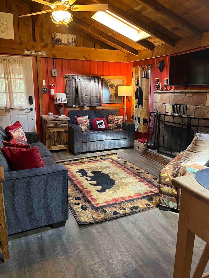Beary Blissful Cabin W/hottub - Ruidoso, NM