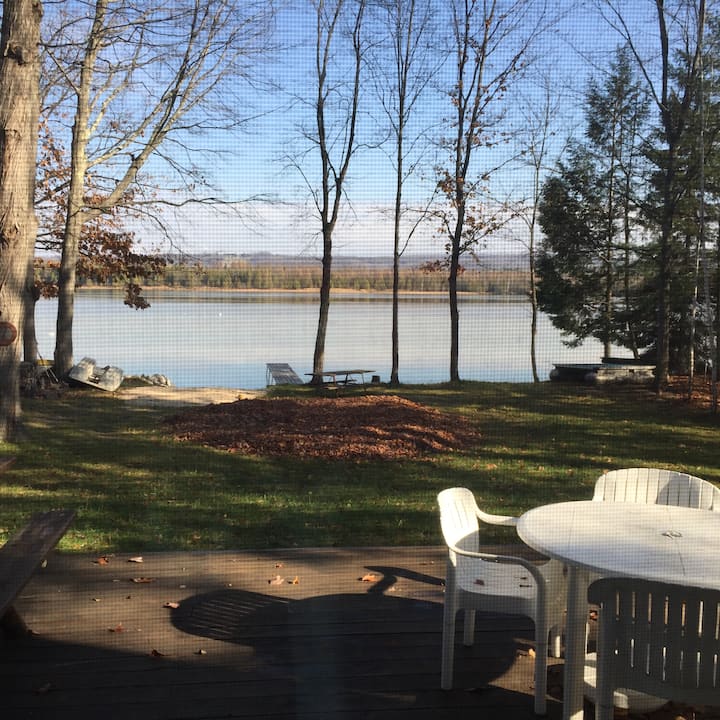Cozy Cottage On Lake Bellaire - Alden, MI