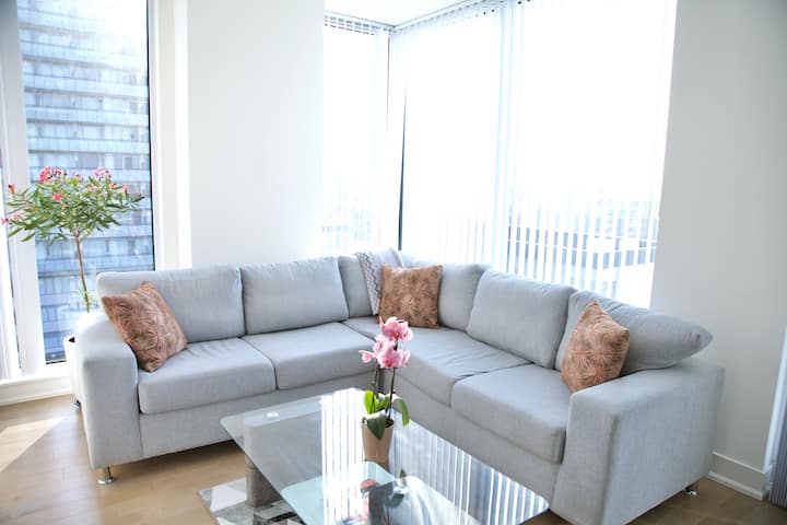 Luxury Condo In Downtown, Markham - Markham