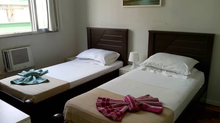 Superb Location In Copacabana Beach, Posto 6 - Ipanema