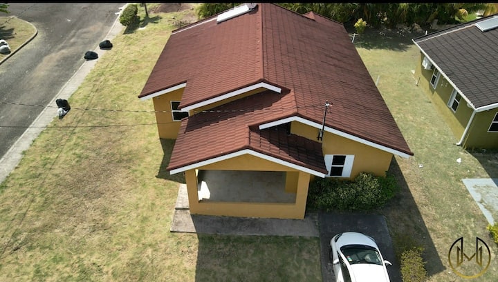 Elegant Three Bedroom Property In Jamaica - Ocho Rios