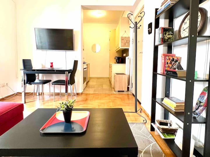 Work & Explore | Spacious Apt | Walk To Acropolis - Athènes