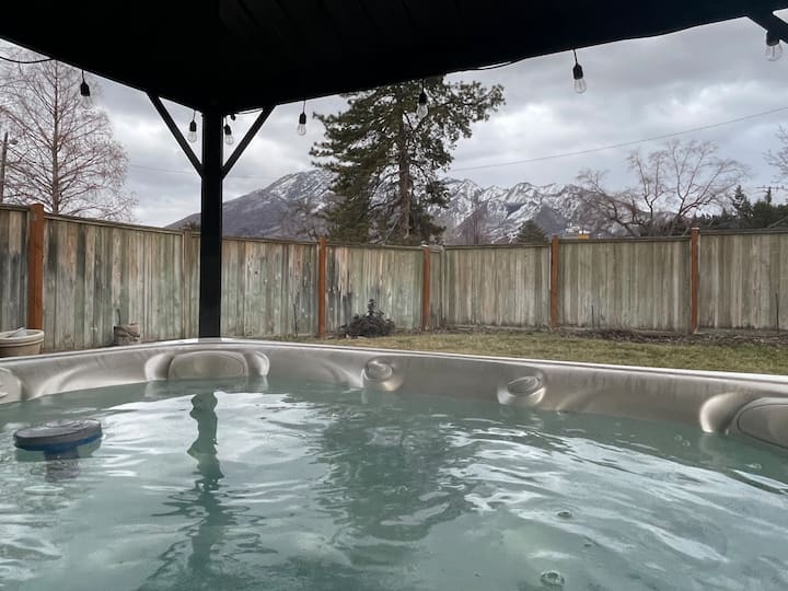Winter Is Coming! Hot Tub. Covered Parking. - Cottonwood Heights, UT