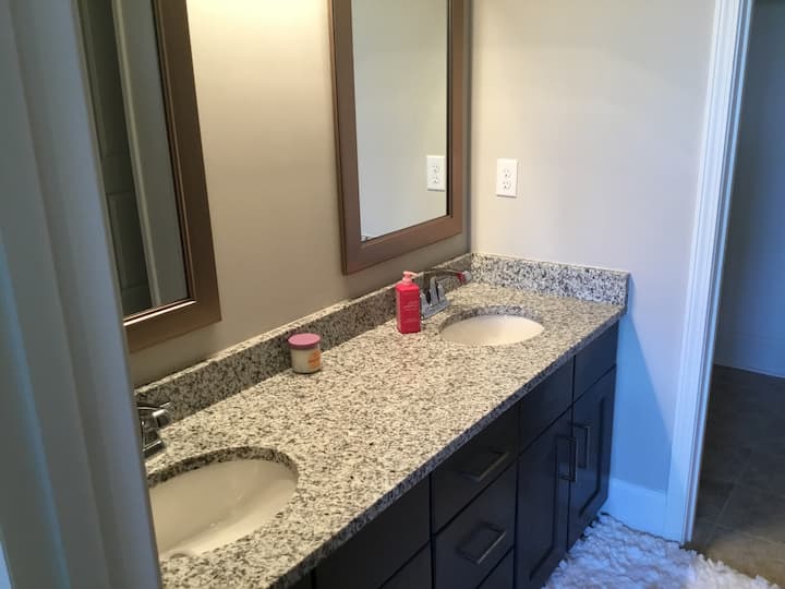 Clean Condo. Minutes From Campus And Square! - Oxford, MS