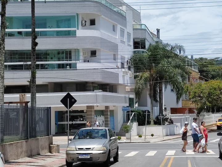 Condomínio. Porto Del Mar. Canasvieiras. Vista Mar - Florianópolis