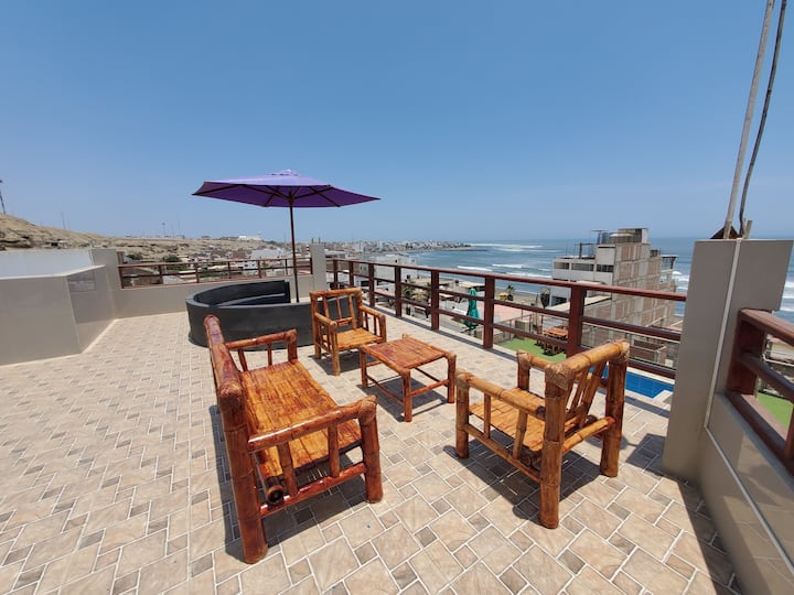 Amplia Casa Con Vista Al Mar Huanchaco Trujillo - Huanchaco