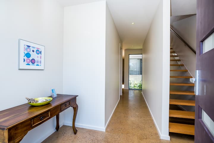 Purple Haze - Near Beach, Wifi, Netflix & Pets Ok! - Victor Harbor