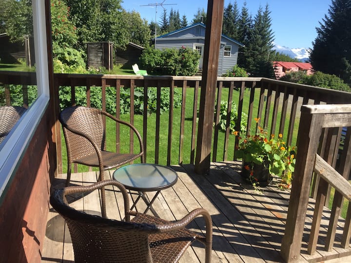 Eclectic Charm And Stunning Views! - Homer, AK