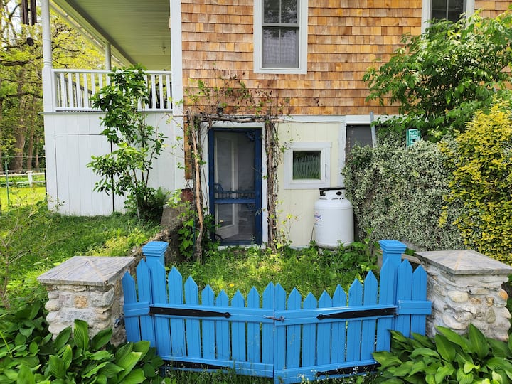 Studio - For One - At Dartmouth College - Hanover