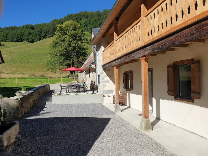 Gîte De Charme Familial Skieurs Et Cyclistes - Hautes-Pyrénées