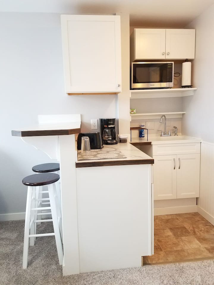 Private Studio With Private Entrance And Parking - Tacoma, WA