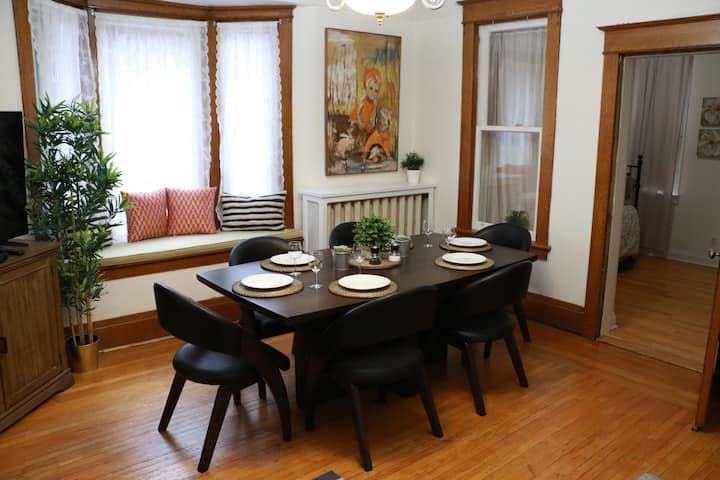 Gorgeous Queen West Apartments - Main Floor - Toronto