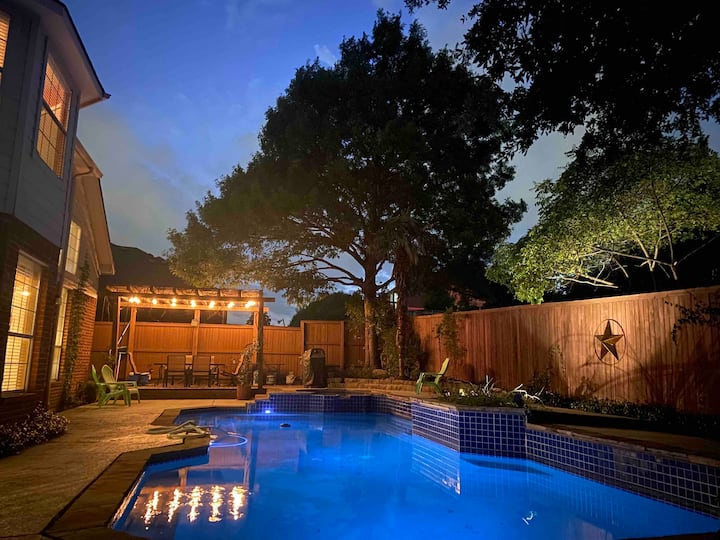 Spacious House 4br/3,5ba + Pool/spa Near Dfw - Irving, TX