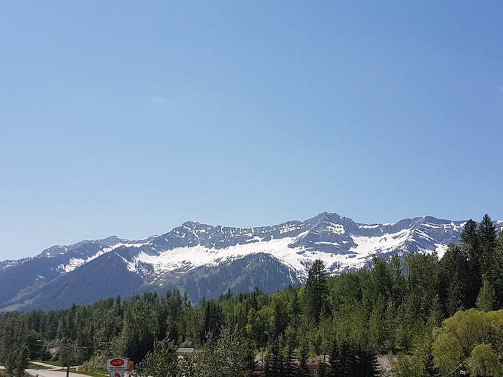 2 Bdr Plus Loft | Sauna & Gym | Mountain Views - Fernie