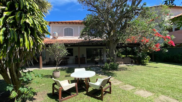 Casa Grande Com Jardim - Cabo Frio