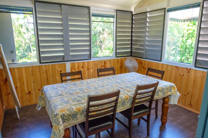 Majestic 4 Timber Queenslander - Cairns