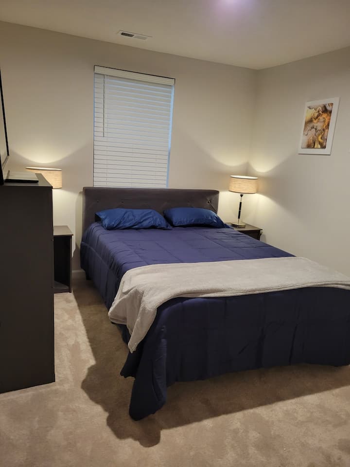 Comfortable And Comfortable Bedroom #2 - Pendleton, IN