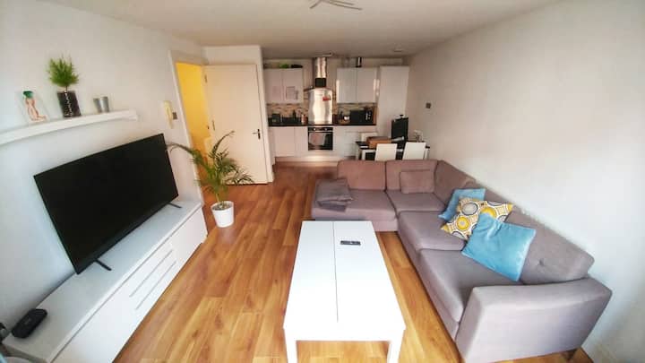 Modern Apartment 9 Min Walk From City Centre - Belfast