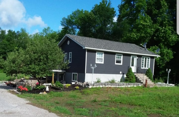 Floral Park Inn ~ Washago
☆☆Extended Stays☆☆ - Ontario