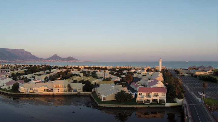 Cosy Cape Town Beach Cottage In Security Estate - Cape Town