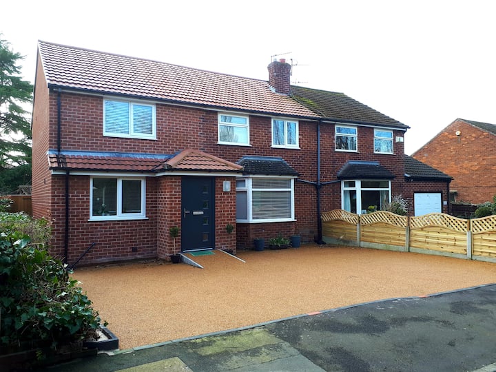 Bramhall Moor, Stockport (Discounts For Long Term) - Stockport
