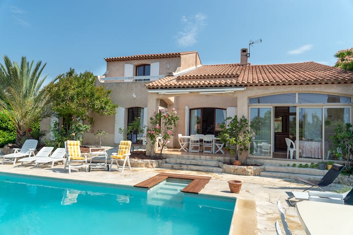 Maison Familiale Confortable Avec Piscine à Sanary - Sanary-sur-Mer