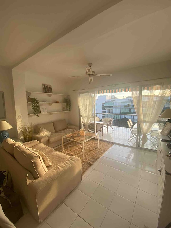Céntrico Apartamento Con Piscina A 2 Min De Playa - Marbella