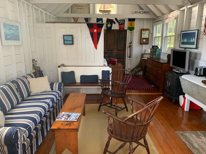 Quintessential Cape Cod Cottage With Beach Pass - Barnstable, MA