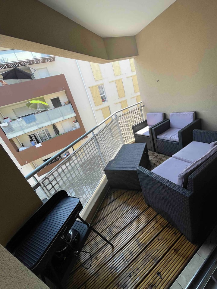 Appartement Proche La Mer Dans Une Résidence Calme - La Seyne-sur-Mer