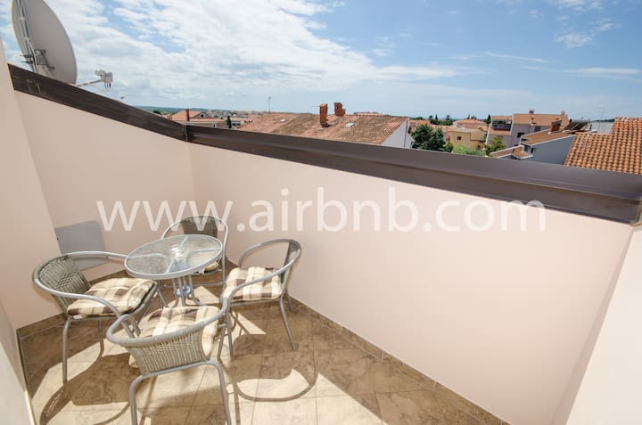 Cosy Apartment With Roof Terrace - Rovinj
