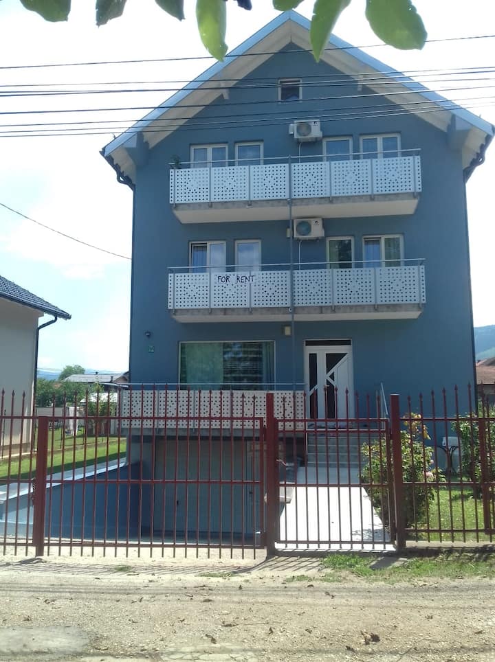 2appartments Near "Vrelo Bosna", Ilidza - サラエボ