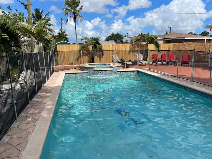 Supercute Home Heated Pool Close To Beaches - Miami Lakes, FL