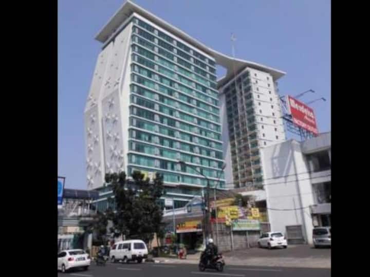 La Grande Apartment, City & Mountain View - Bandung