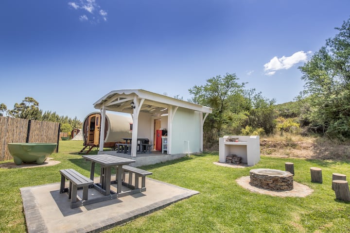 Glen Eden Ranch- Aloe Pod, Gypsy Wagon & Bell Tent - Montagu