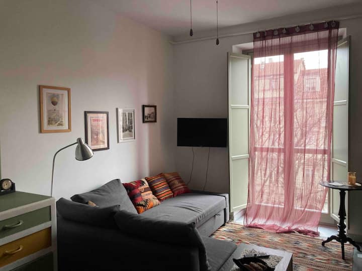 The Artist's Flat, Right Next To Porta Susa - Turín