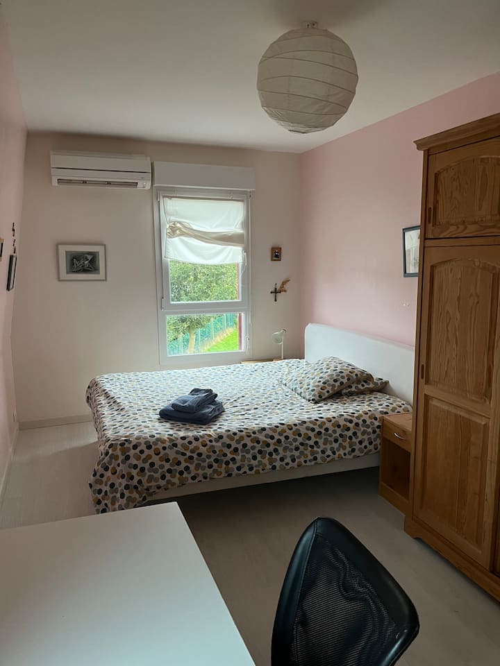 Chambre à L’étage Dans Maison à Mt St Aignan - Mont-Saint-Aignan