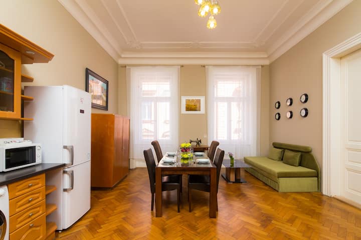 Quaint Dorchester Room With Ensuite Bathroom - Prague