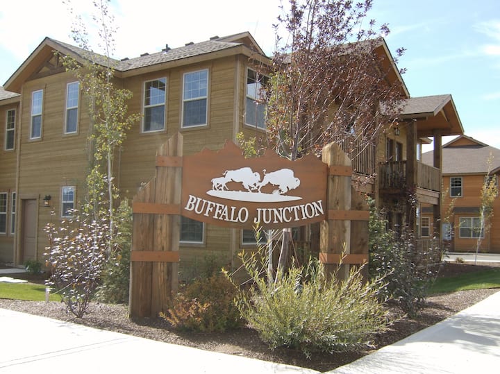 Grand Teton Getaway: Decks, Views, Great Location - Teton County, WY