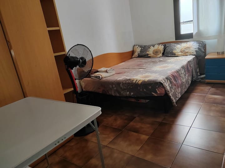 Linda Habitación En El Centro De Castelldefells - Castelldefels