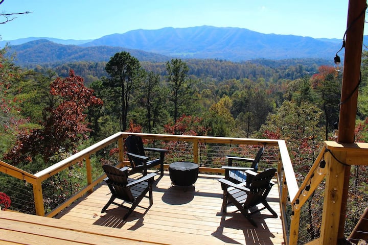 “Flying Squirrel” Glamping Tent *New Hot Tub* - Townsend, TN