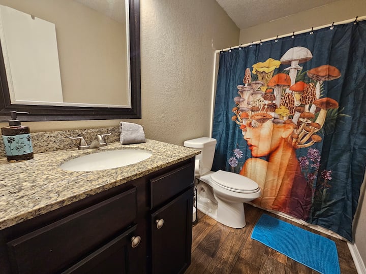 Peaceful & Quiet~fenced In~2/1~king & Queen Beds - Brent, FL