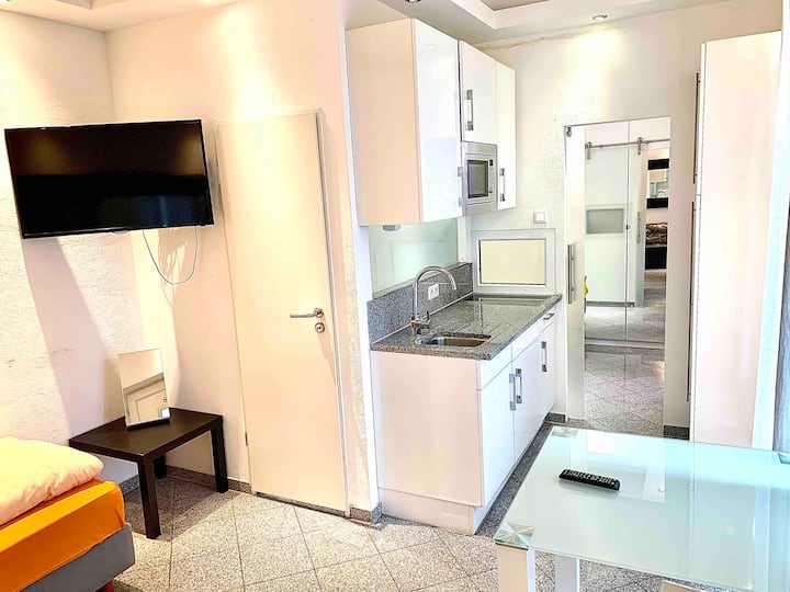 Ap1d, 2zimmer, 2-3personen Nur Für Langzeit - Frankfurt