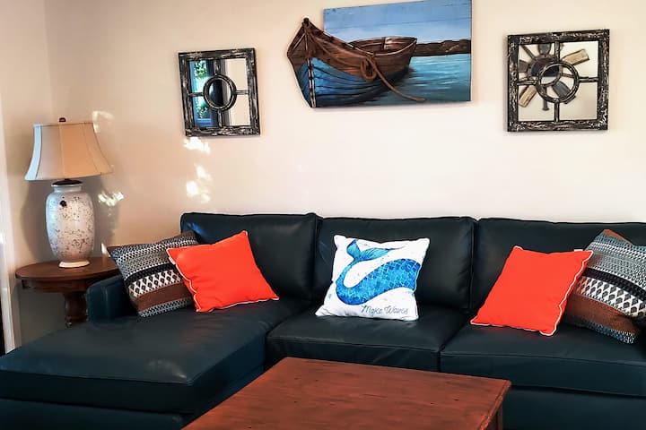 Lets Stay Longer: 2/2 Condo - Daphne, AL