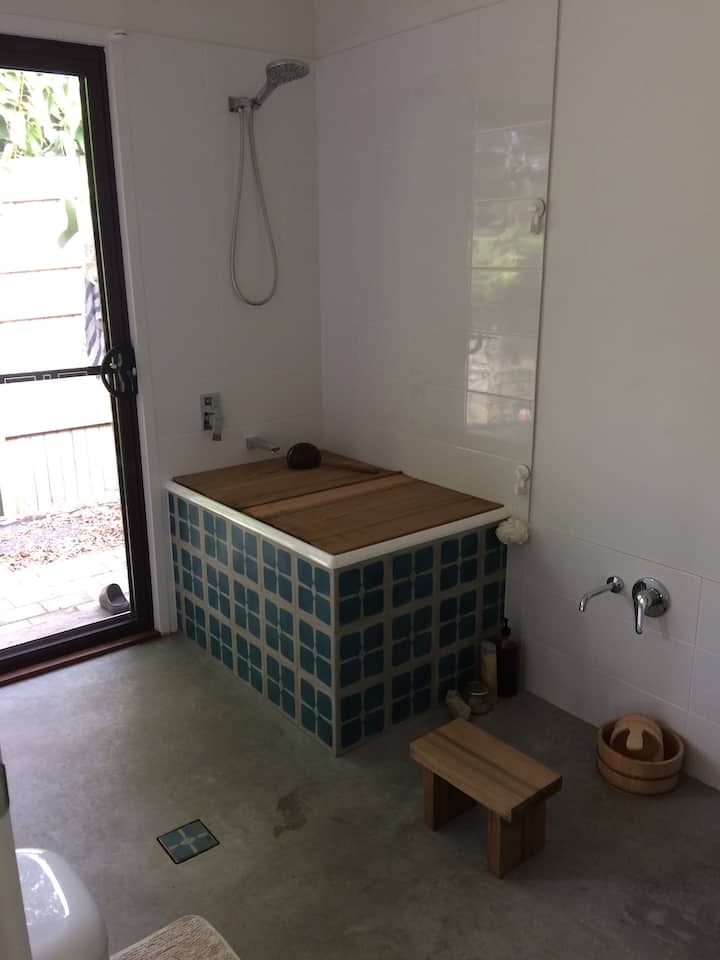 Serene Lennox Head Granny Flat With A Garden View - Lennox Head